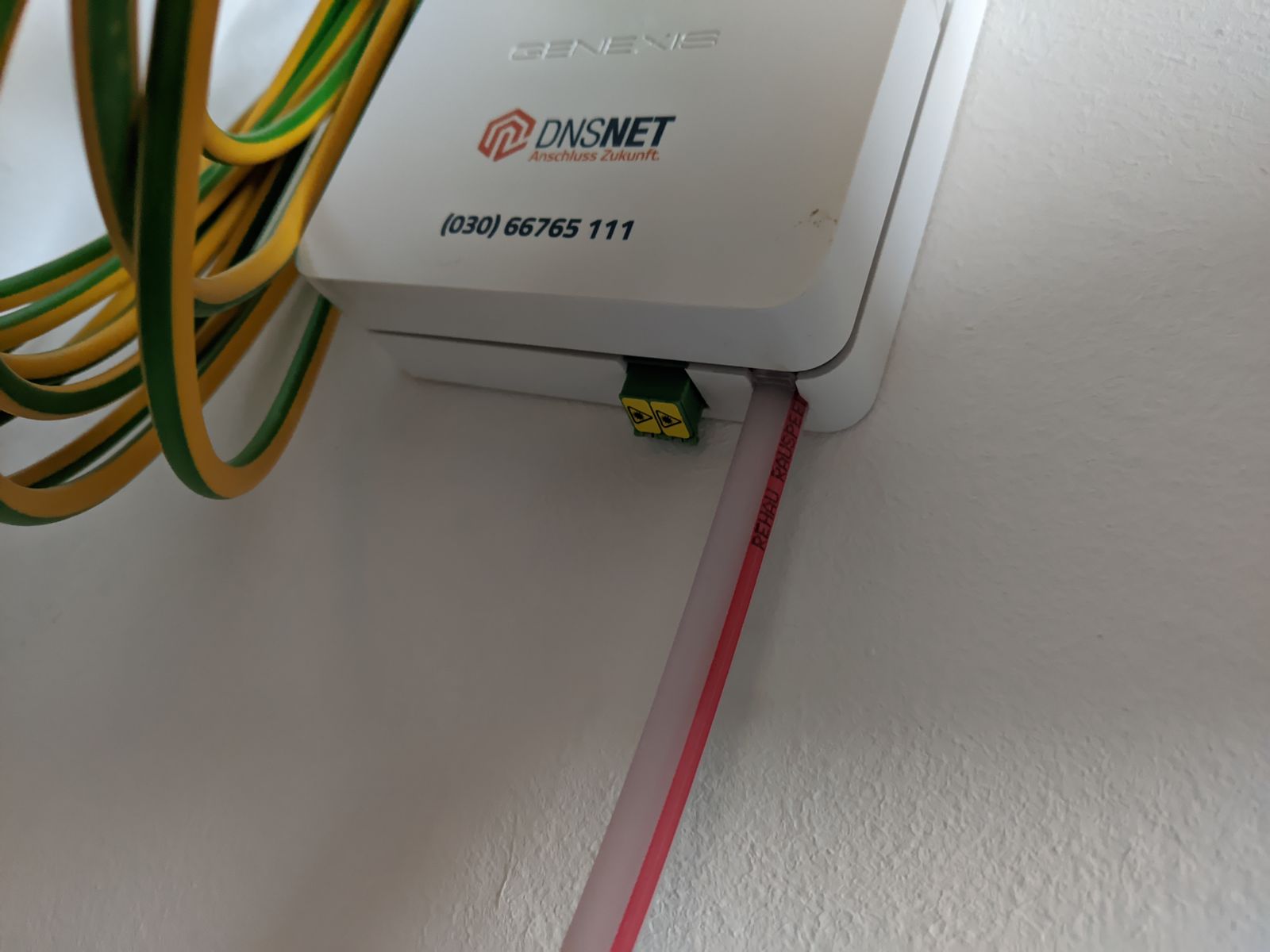 Welche LWL Kabel Stecker F r Teilnehmeranschluss zu Glasfasermodem